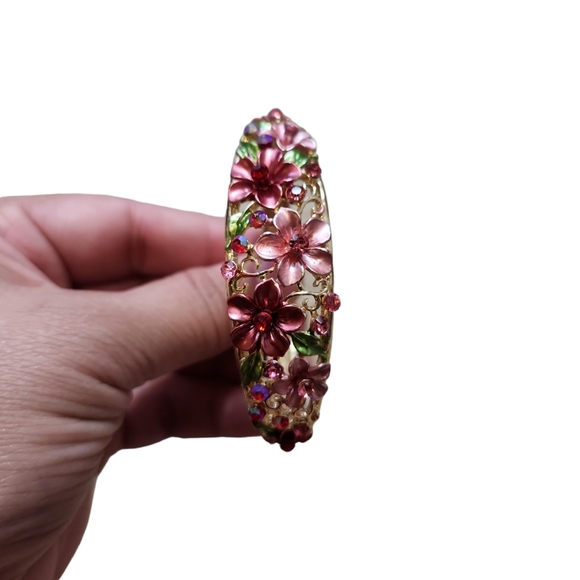 Jewelry | Vintage Gold Toned Bling Floral Hinged Bracelet | Poshmark